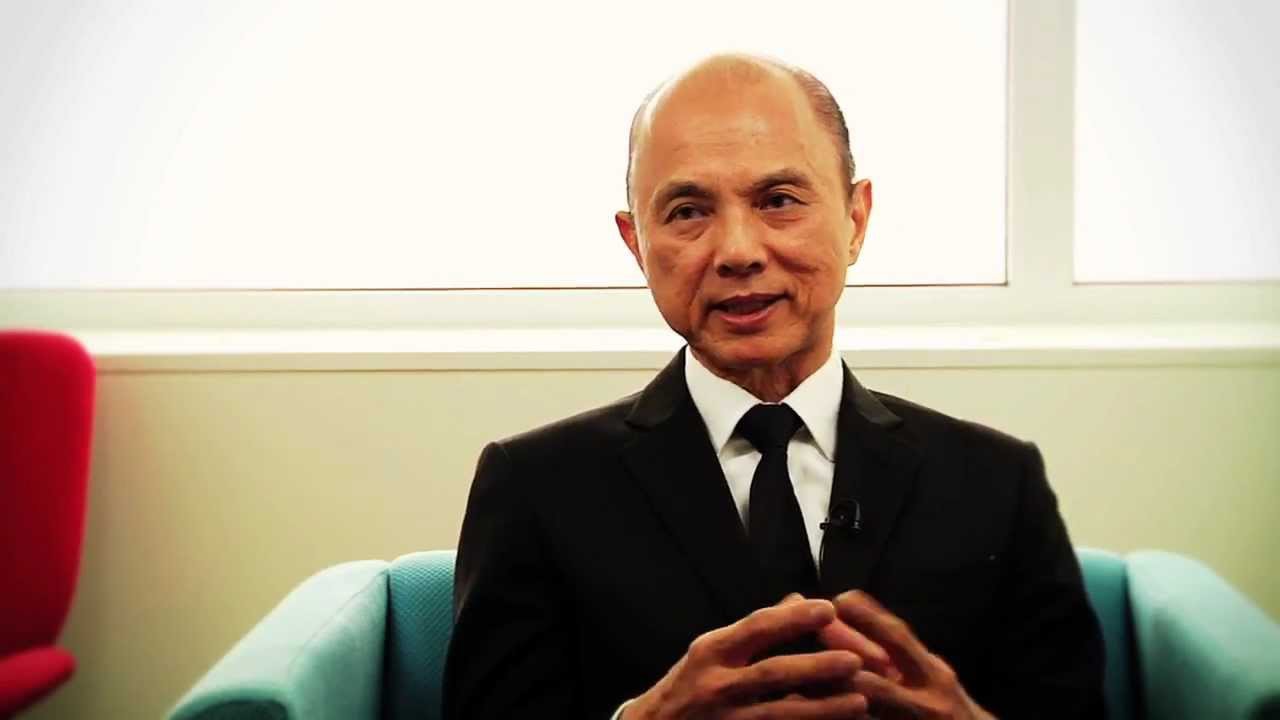 Người đàn ông từng "làm mưa làm gió" với thương hiệu Jimmy Choo, thiết ...