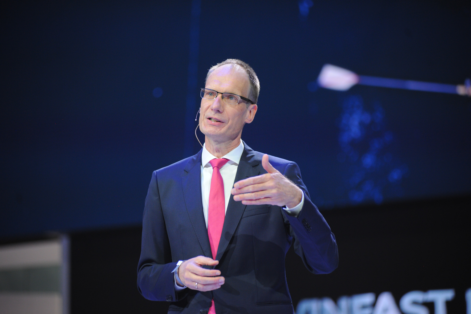 CEO Lohscheller hé lộ cách VinFast "chiến" với Tesla, Rivian tại Mỹ