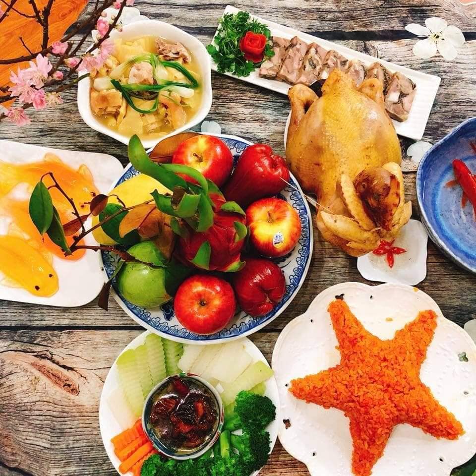 Dịch vụ đặt mâm cỗ cúng ngày Rằm tháng Giêng nở rộ mùa dịch, nhà bếp ...