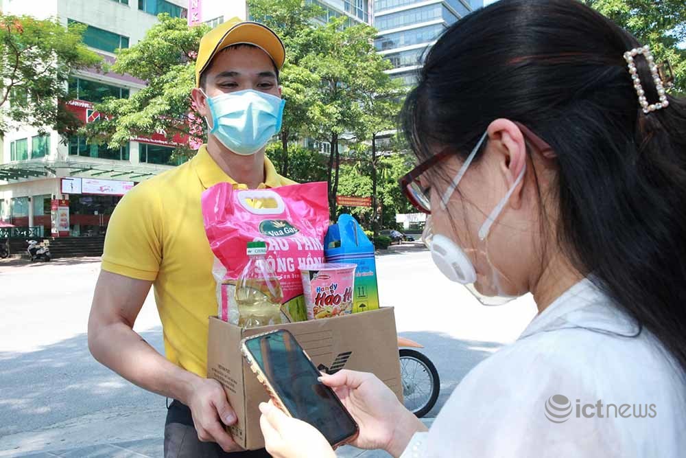 Hơn 4.000 bưu tá Vietnam Post, Viettel Post đã được cấp mã hoạt động ...