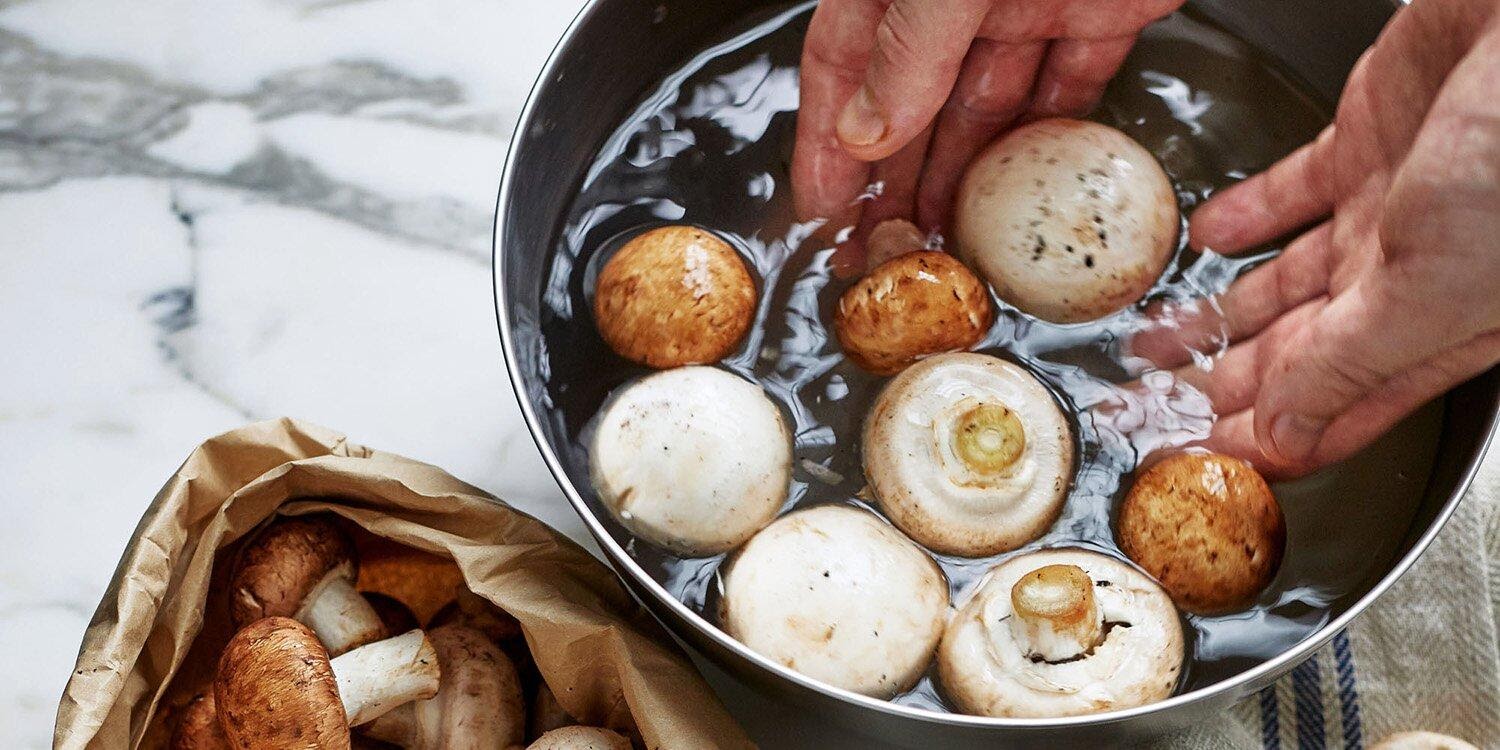 3 cách rửa rau củ sai lầm khiến càng rửa càng bẩn, làm mất đi các chất ...