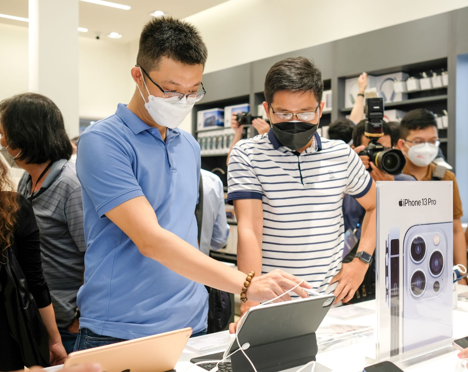 Apple, Samsung đua mở mono store ở Việt Nam