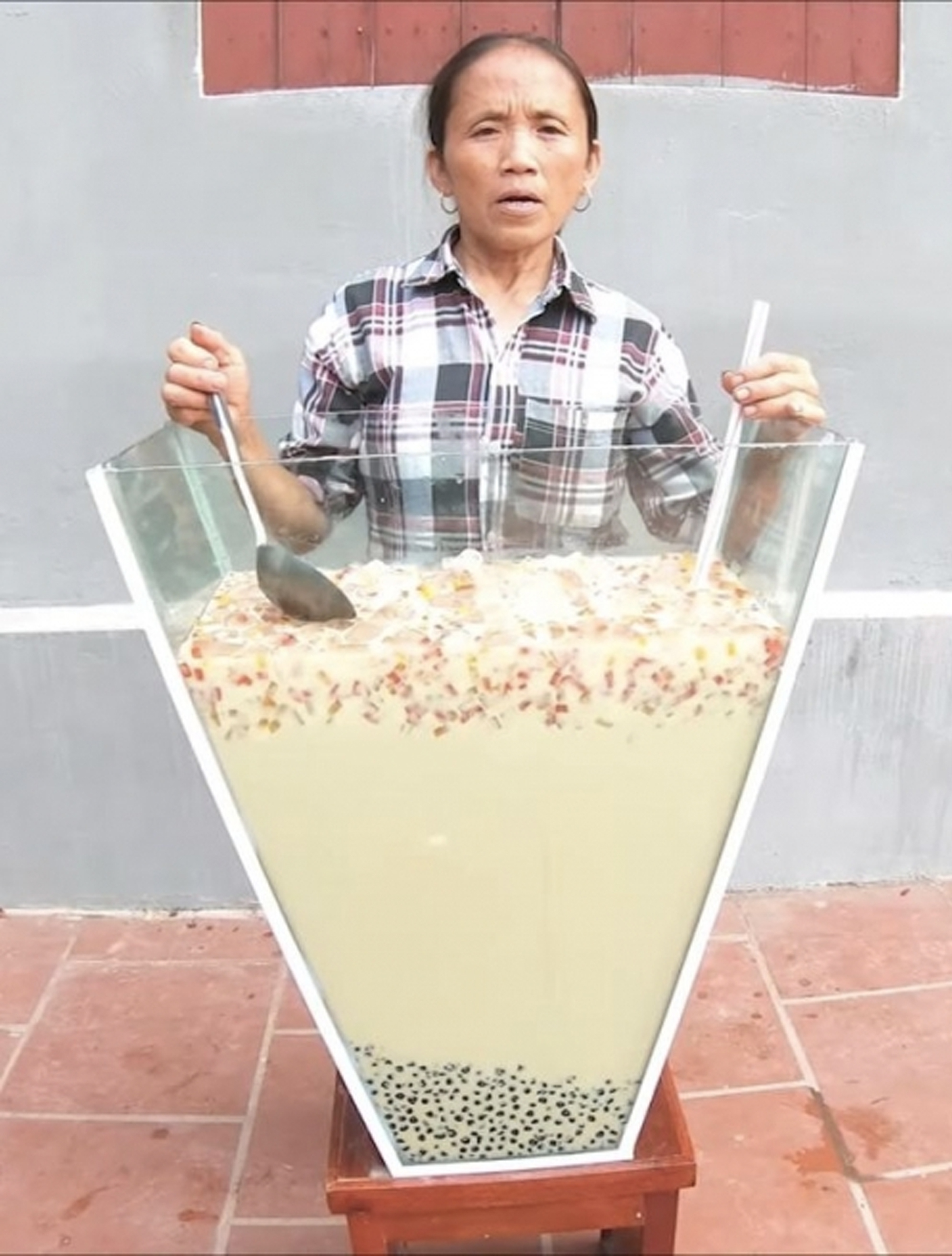 Cuộc sống Bà Tân Vlog sau 2 năm từ chối giải thưởng 'Thách thức danh ...