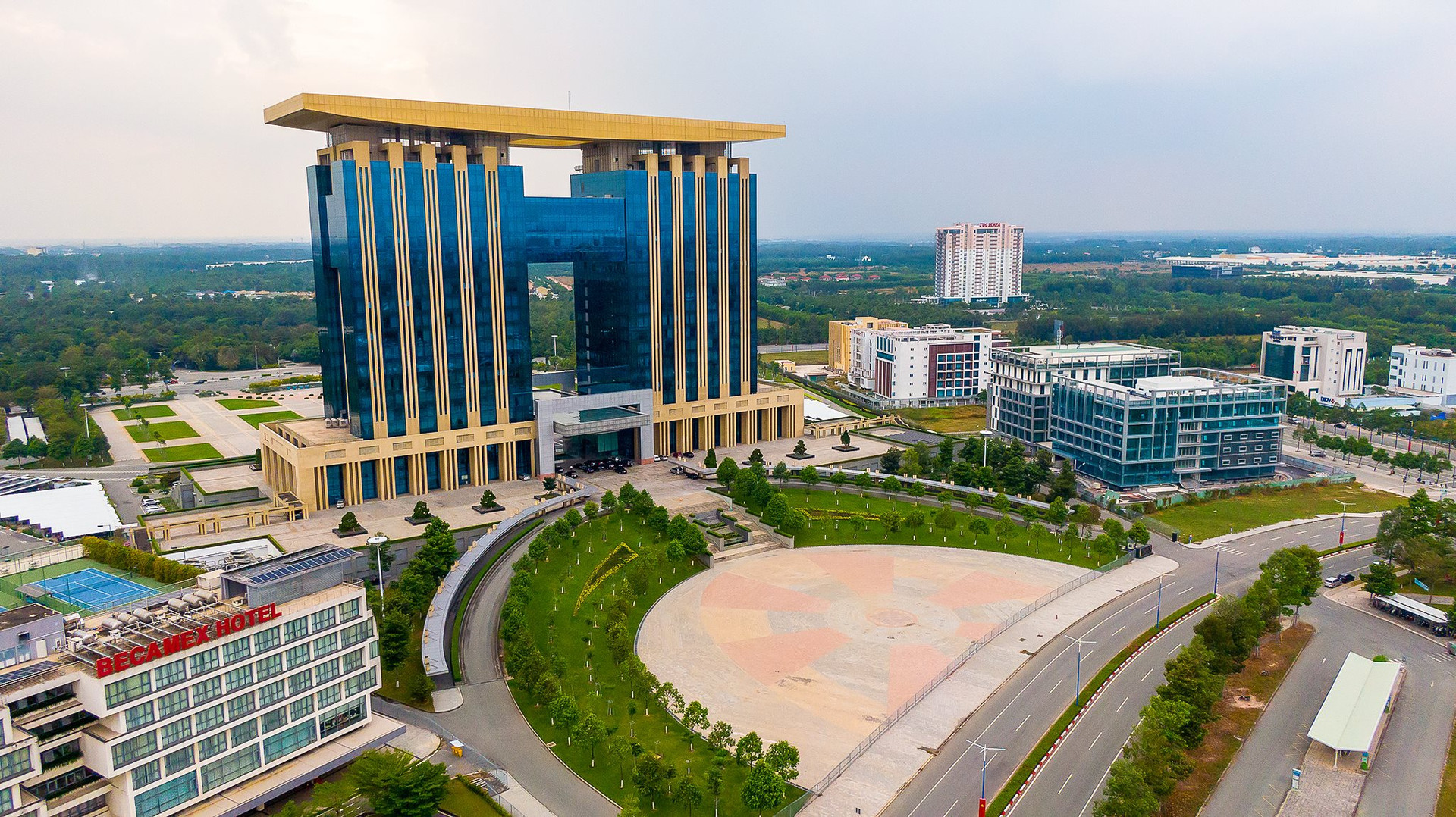 So độ ‘khủng' của những trung tâm hành chính nghìn tỷ trên khắp Việt ...