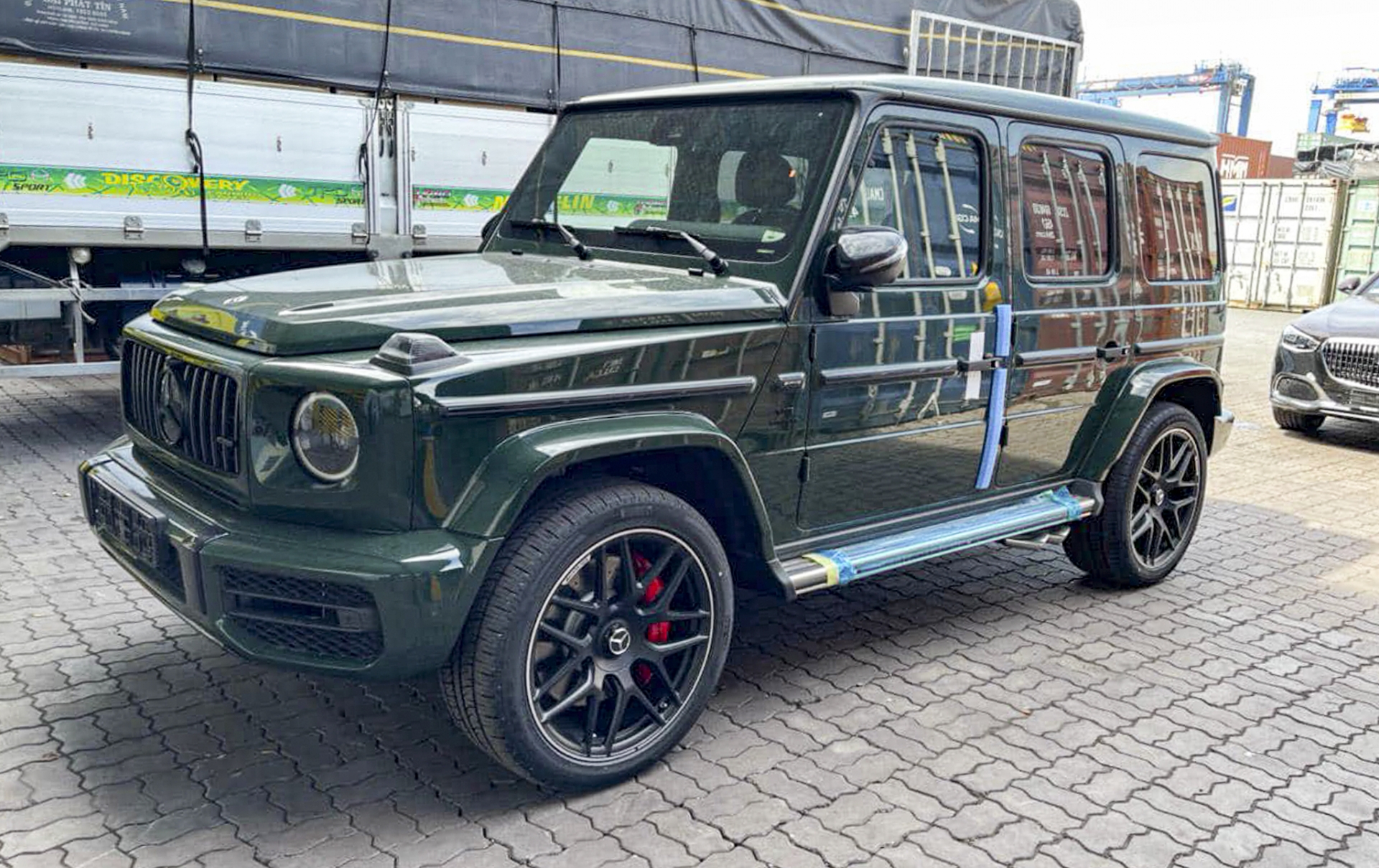Chiêm ngưỡng Mercedes AMG G63 2022 Deep Green đầy cá tính với giá bán ...