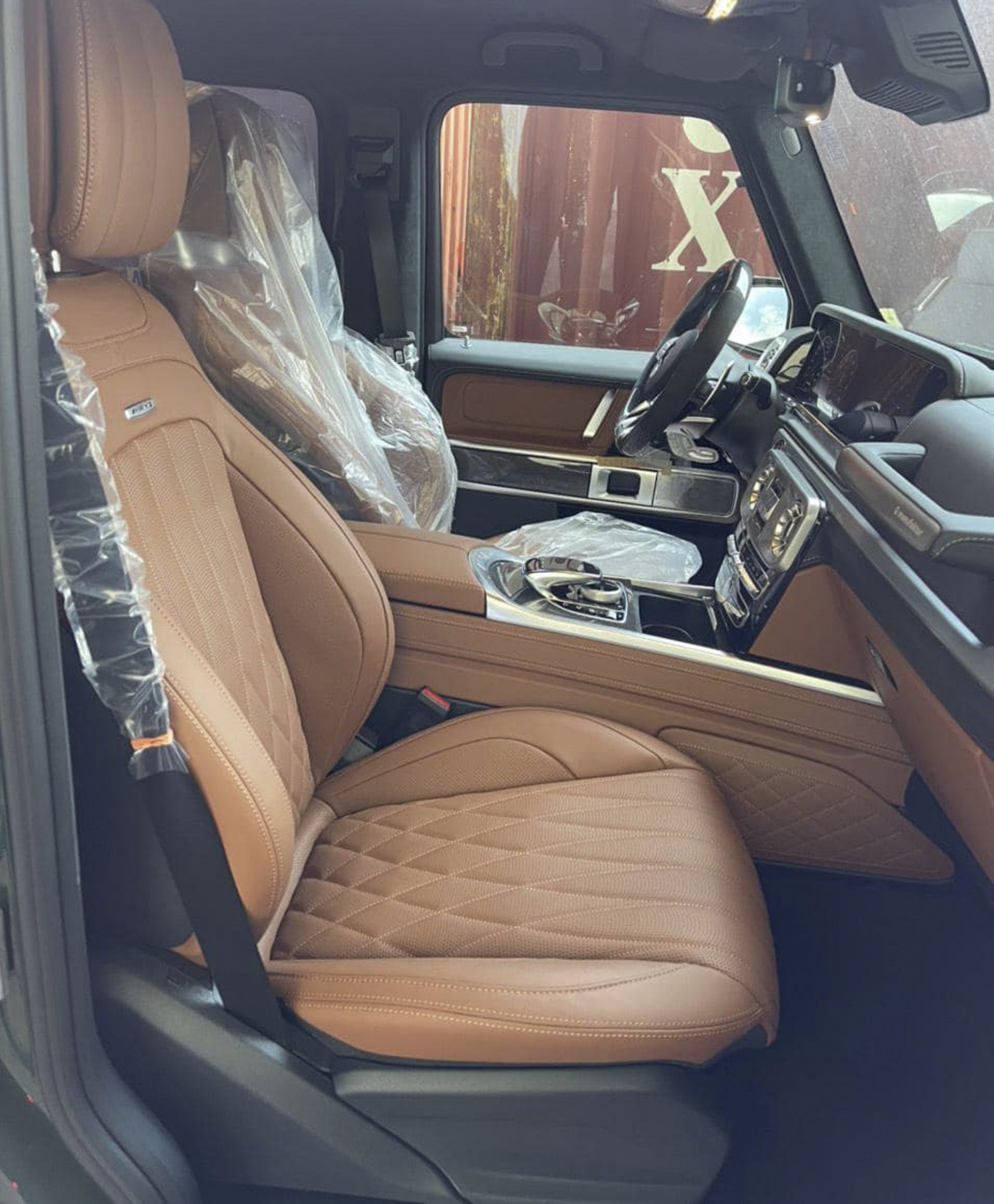 Chiêm ngưỡng Mercedes AMG G63 2022 Deep Green đầy cá tính với giá bán ...