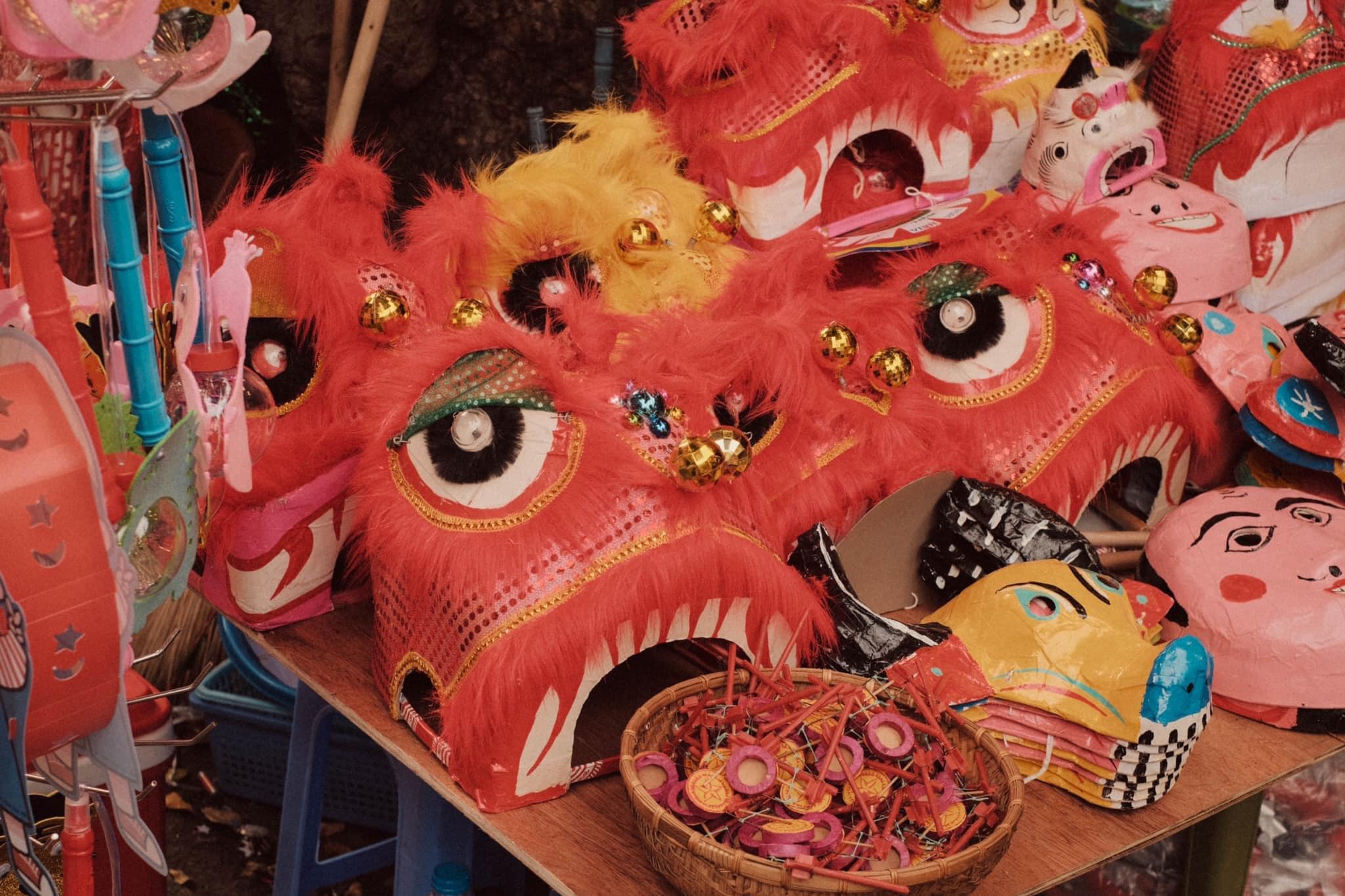 Hang Ma - a hundred-year-old street witnessing all the joys and sorrows ...