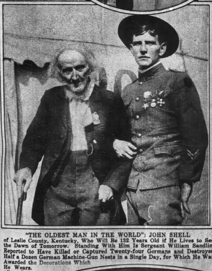 Hơn 100 tuổi lấy vợ lần hai, khi chết đi con cả 99 tuổi