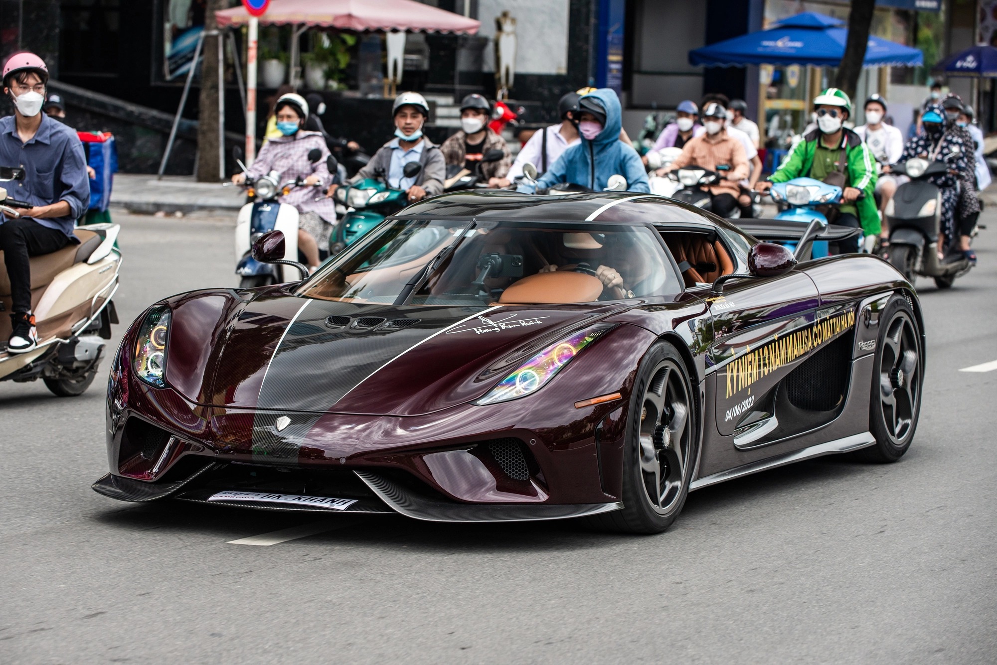 Koenigsegg Regera giá 200 tỷ của đại gia Hoàng Kim Khánh lộ tung tích ...