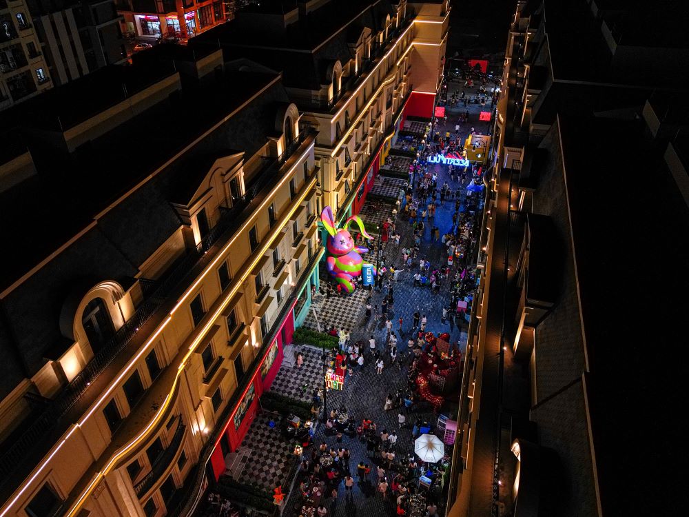 Khai trương phố lễ hội Carnaby 214 – ngõ 214 Nguyễn Xiển