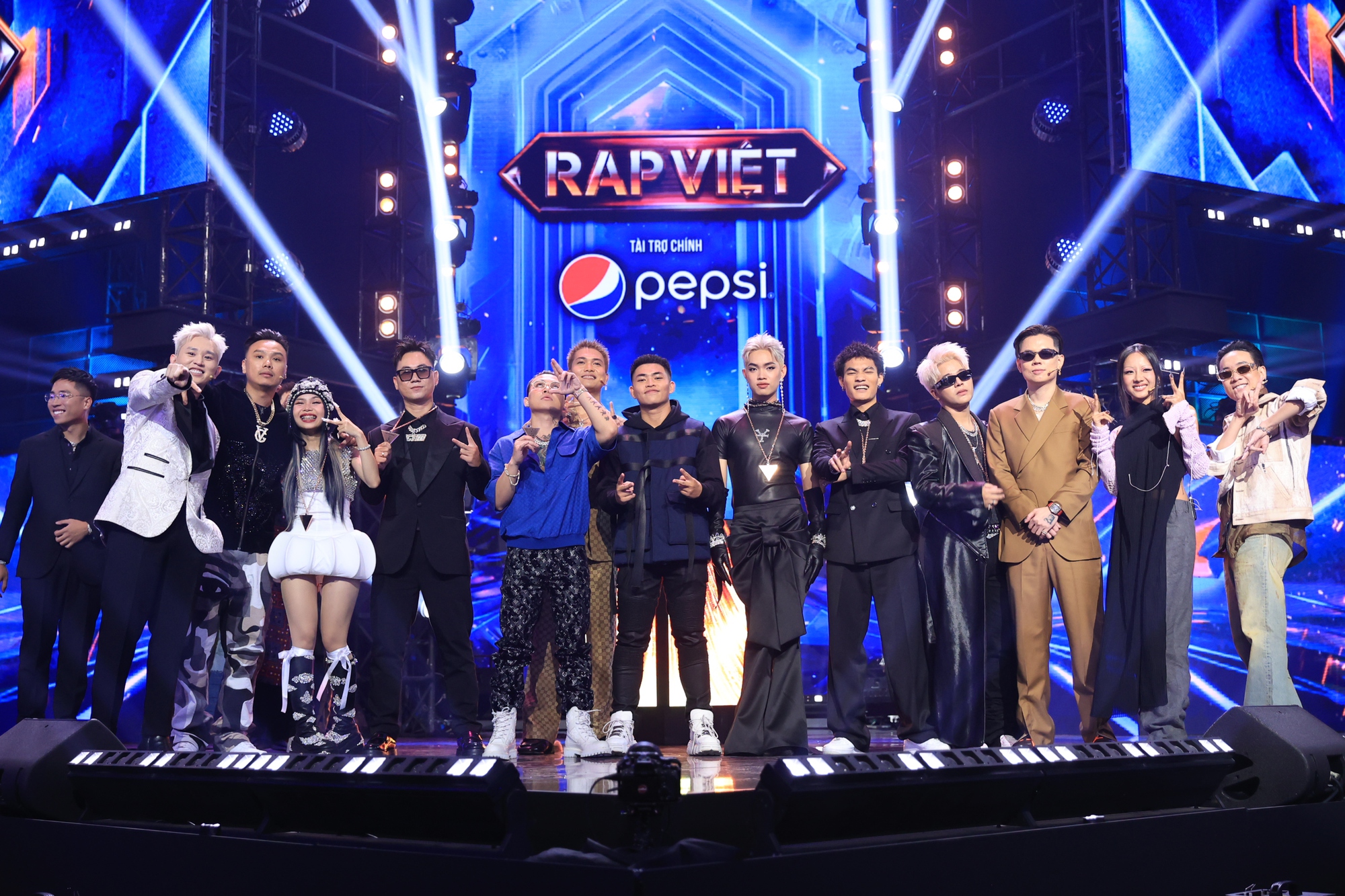 NÓNG: Quán quân Rap Việt mùa 3 gọi tên Double2T!