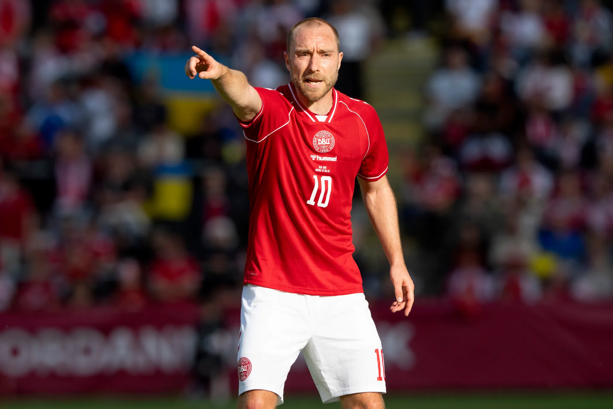 Christian Eriksen đang ở bên gia đình và sắp xuất viện sau sự cố gục ...
