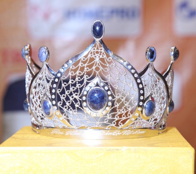 Vương miện Hoa hậu các Dân tộc VN là bản sao Vương miện đắt nhất thế giới?