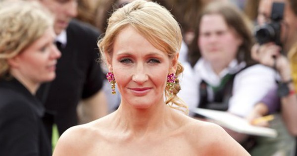 Harry Potter đã “biến” J.K. Rowling thành tỷ phú như thế nào?