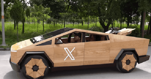 Bản sao xe bán tải Tesla qua tay thợ điêu khắc Việt
