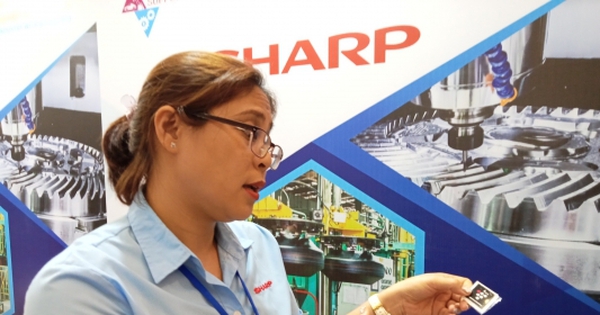Sharp 'đỏ mắt' tìm nhà cung ứng linh kiện sản xuất ở Việt Nam