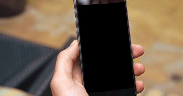 Không trả được nợ đúng hẹn, hàng nghìn người lập tức bị khoá điện thoại Iphone